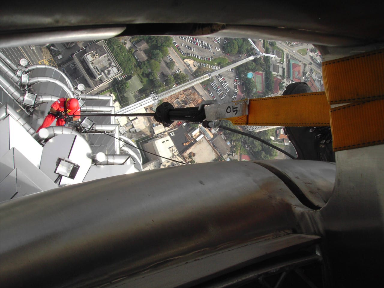 KLCC PETRONAS - Sky Scraper - High Rise Tower Maintenance - Iratec (M ...